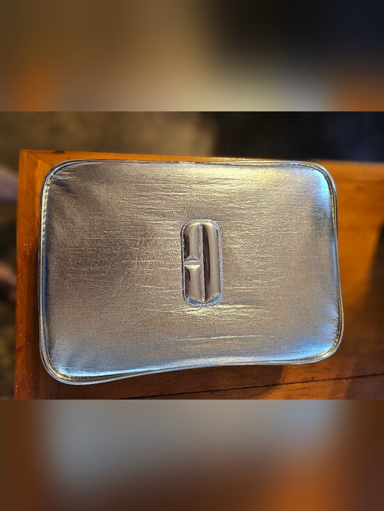 Clinique | Bags | New Clinique Glow On The Go Silver And Green Lining ...